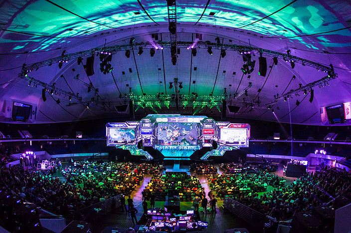 Four major eSports tournaments in one weekend. PC | GameWatcher