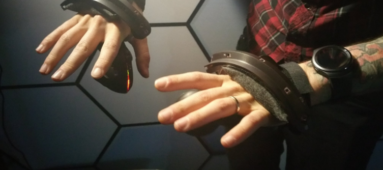 Valve Prototypes New VR Input Devices At Steam Dev Days | GameWatcher