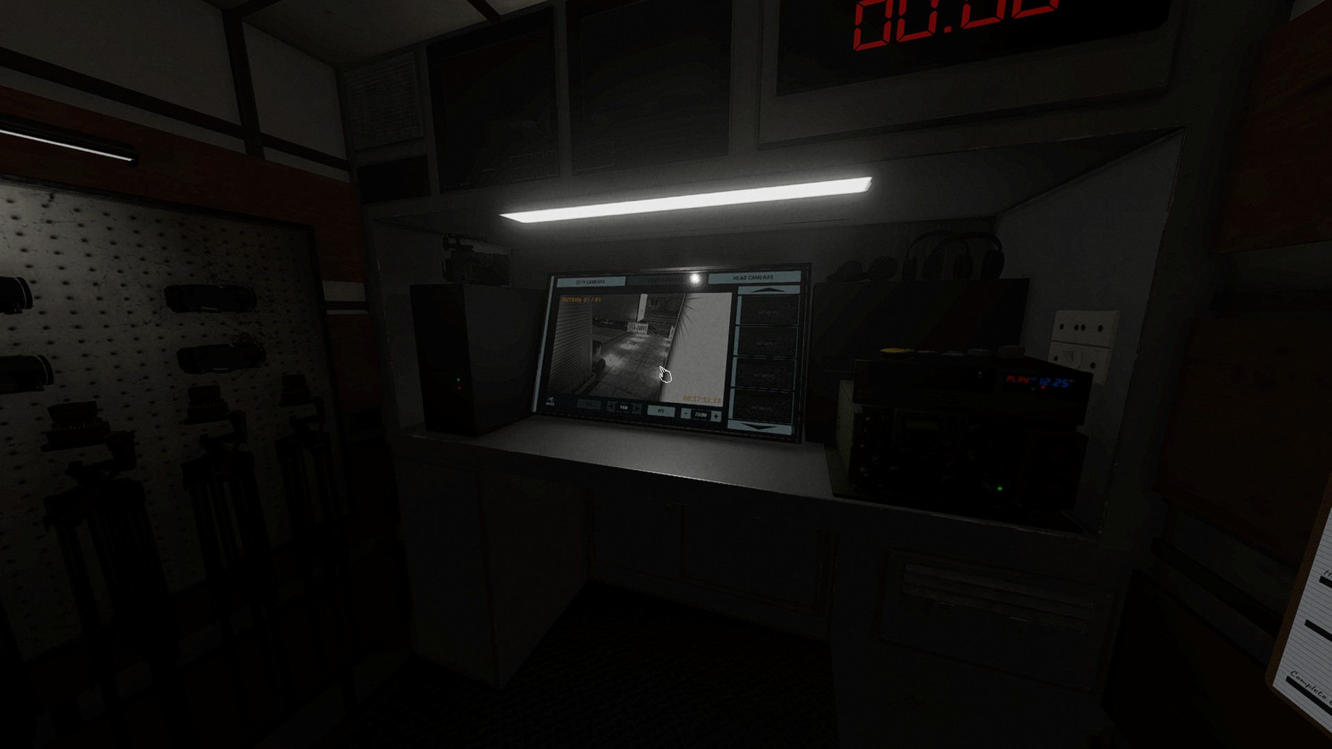 How do you use the new Sound Recorder in Phasmophobia? | GameWatcher